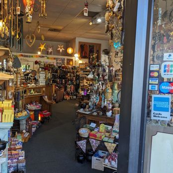 POSITIVELY FOURTH STREET - Updated December 2025 - 13 Photos & 64 ...