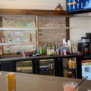 RUSTY REEL - Updated October 2025 - 39 Photos & 28 Reviews - 2006 N ...