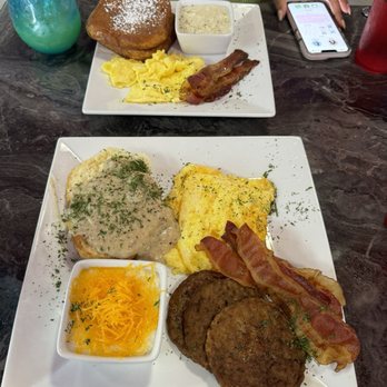 TULUA BISTRO SPRINGFIELD - Updated October 2025 - 182 Photos & 81 ...