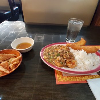 PEACOCK CHINESE - SPRINGFIELD - 83 Photos & 70 Reviews - 338 Cooley St ...