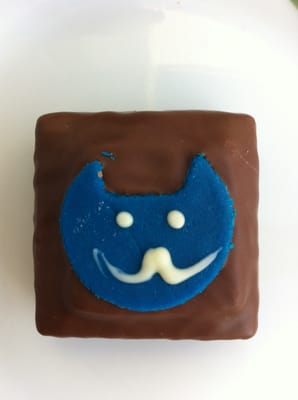 CHAT BLEU AU - Updated November 2024 - 10 Photos & 13 Reviews - 47 Bis ...