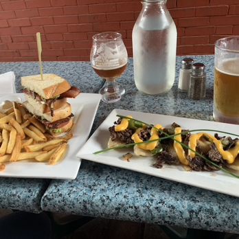 THE KNICKERBOCKER TAVERN - Updated April 2025 - 213 Photos & 249 ...