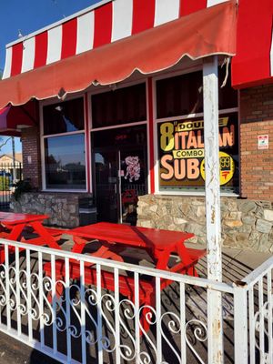 CAPTAIN BILL’S SUBMARINE - Updated January 2025 - 193 Photos & 227 ...