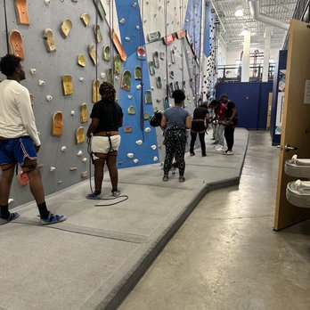 MEMPHIS ROX - Updated December 2025 - 72 Photos & 24 Reviews - 879 E ...