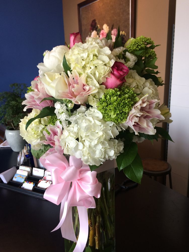 BLUE LEAF STUDIO FLORIST - 139 Photos & 120 Reviews - 9760 Baseline Rd ...