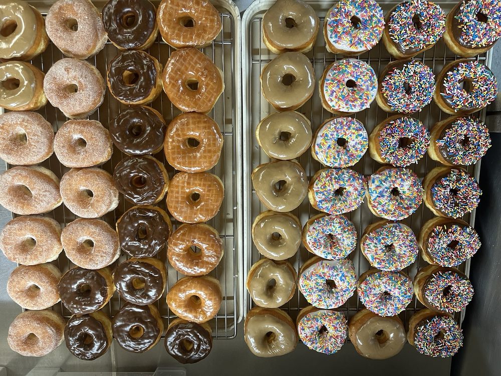 MICHAEL’S DONUTS - Updated June 2026 - 44 Photos & 33 Reviews - 15011 ...