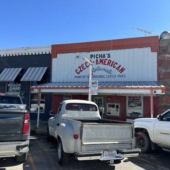 PICHA’S CZECH-AMERICAN RESTAURANT - Updated August 2025 - 124 Photos ...