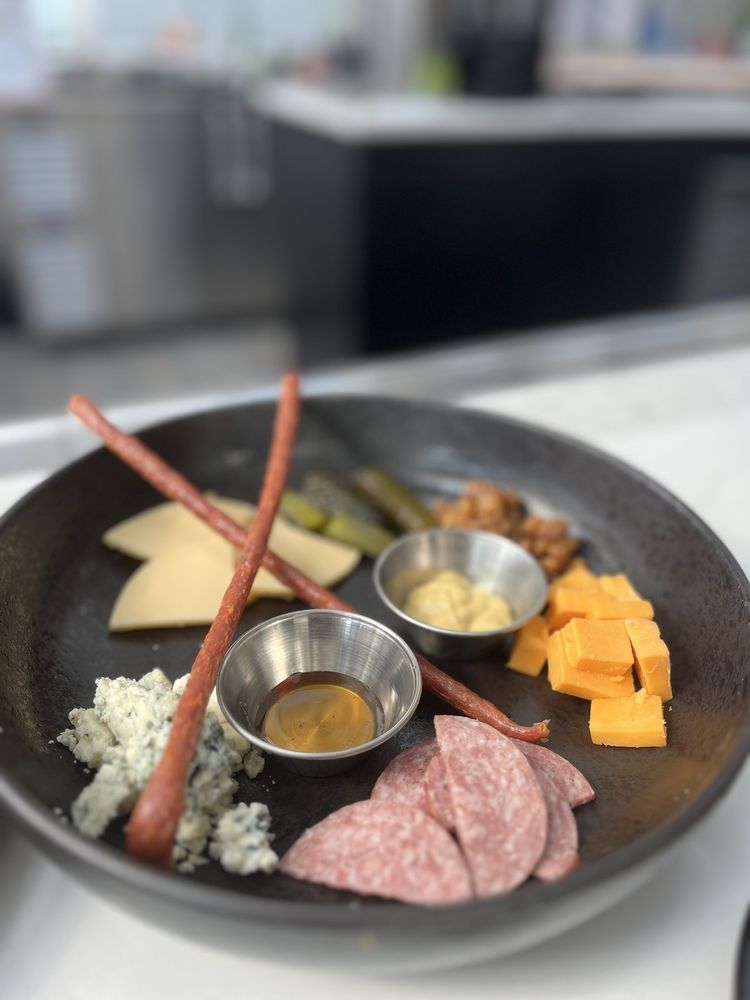 VAULT - Updated September 2025 - 91 Photos & 21 Reviews - 111 E ...