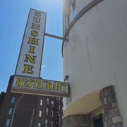 SUNSHINE FAMILY RESTAURANT - 55 Photos & 76 Reviews - Burgers - 401 ...