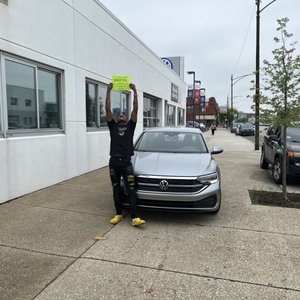 VOLKSWAGEN OF DOWNTOWN CHICAGO - Updated April 2025 - 31 Photos & 175 ...