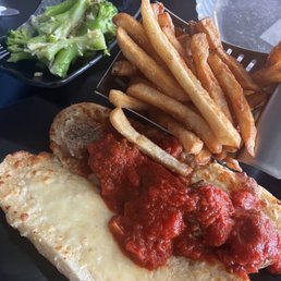 CASE AND BUCKS GRUB & PUB - Updated December 2025 - 59 Photos & 114 ...