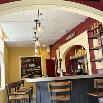 RUBY SUNSHINE CHARLESTON DOWNTOWN - Updated December 2025 - 402 Photos & 325 Reviews - 171 East ...