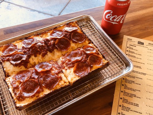 THE REC PIZZA & DETROIT EATS - 223 Photos & 287 Reviews - 20340 N Lake ...