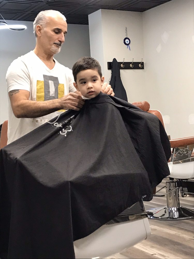 ROY’S BARBER SHOP - 16 Photos & 12 Reviews - 3217 W Bryn Mawr Ave ...