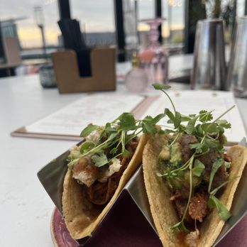 LUCHA ROSA ROOFTOP BAR - 124 Photos & 63 Reviews - 1011 K St NW ...