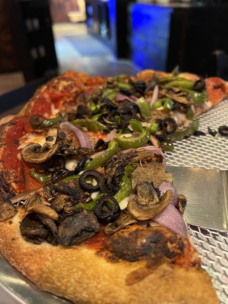 BADA BING PIZZA - 20 Photos & 18 Reviews - 11600 Gladiolus Dr, Fort ...