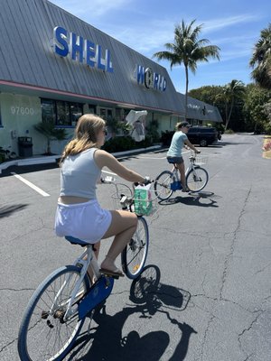 SHELL WORLD - Updated April 2025 - 198 Photos & 107 Reviews - 97600 ...