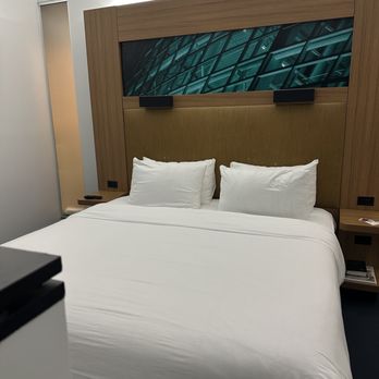 ALOFT TULSA DOWNTOWN - Updated September 2025 - 96 Photos & 95 Reviews ...