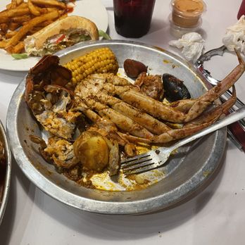 JUICY TAILS - ROGERS - Updated April 2025 - 45 Photos & 91 Reviews ...