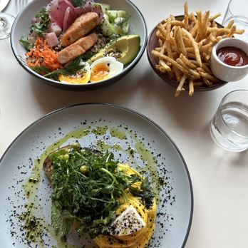 TWO HANDS - Updated August 2024 - 323 Photos & 194 Reviews - 606 8th ...