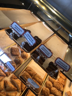 AZUCAR CUBAN BAKERY & CAFE - 81 Photos & 62 Reviews - 6465 Westheimer ...