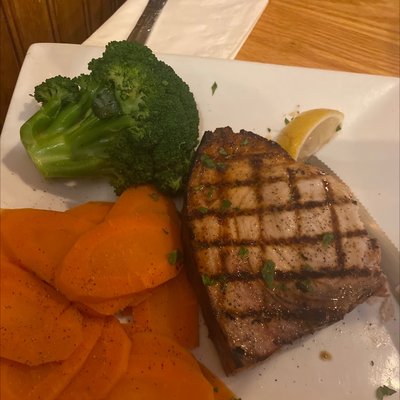 TRACKSIDE BAR & GRILL - Updated December 2025 - 89 Photos & 130 Reviews ...