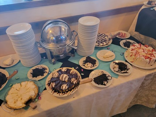 DELTA LAKE INN - 104 Photos & 61 Reviews - American (Traditional ...