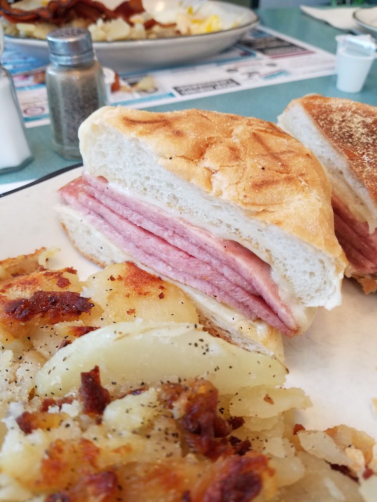 AMWELL VALLEY DINER RESTAURANT - 23 Photos & 40 Reviews - 400 Rt 31 ...