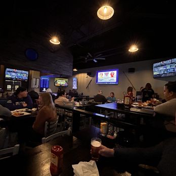 FLOWING TIDE PUB 10 - Updated March 2025 - 69 Photos & 42 Reviews ...