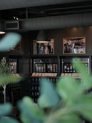 SALUTE WINE BAR - Updated September 2025 - 59 Photos & 19 Reviews - 212 ...