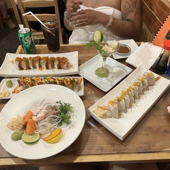 ZEN TORO JAPANESE BISTRO & SUSHI BAR - 567 Photos & 540 Reviews - 132 E ...