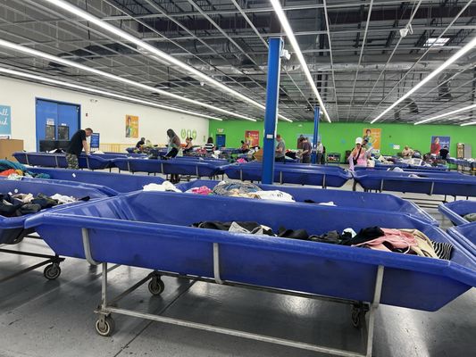 GOODWILL OUTLET STORE - Updated December 2025 - 16 Photos & 41 Reviews ...