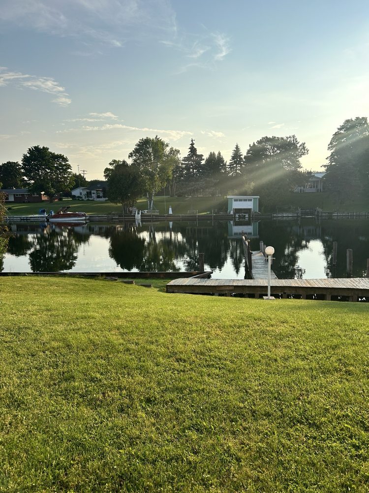 FLEETWOOD INN & SUITES - Updated January 2026 - 11 Photos & 20 Reviews ...