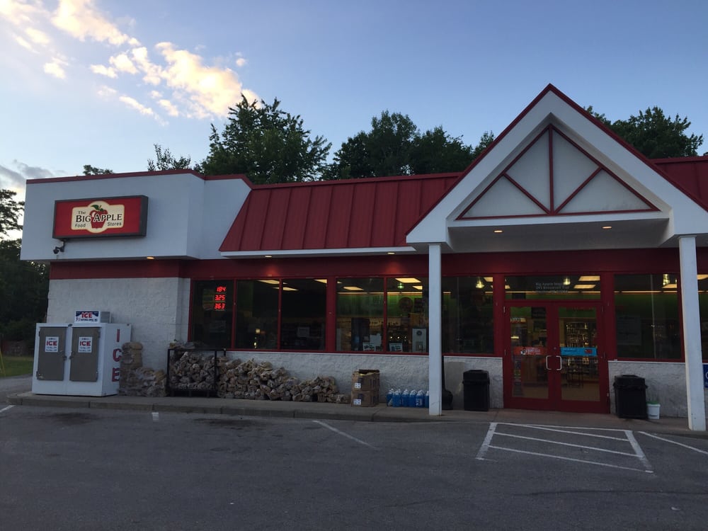 BIG APPLE STORE - Updated December 2024 - 293 Roosevelt Trl, Naples ...
