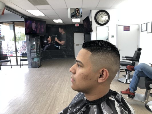DIAMOND CUT BARBERSHOP - Updated May 2025 - 29 Photos - 1018 Central ...