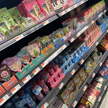 YOU & ME - Updated October 2025 - 58 Photos & 21 Reviews - 143 N 11th ...