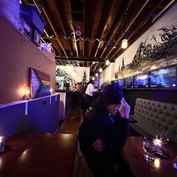 PIE BAR - PHINNEY - Updated December 2025 - 75 Photos & 62 Reviews ...