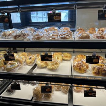 85°C BAKERY CAFE-ALA MOANA - Updated February 2025 - 1229 Photos & 289 ...