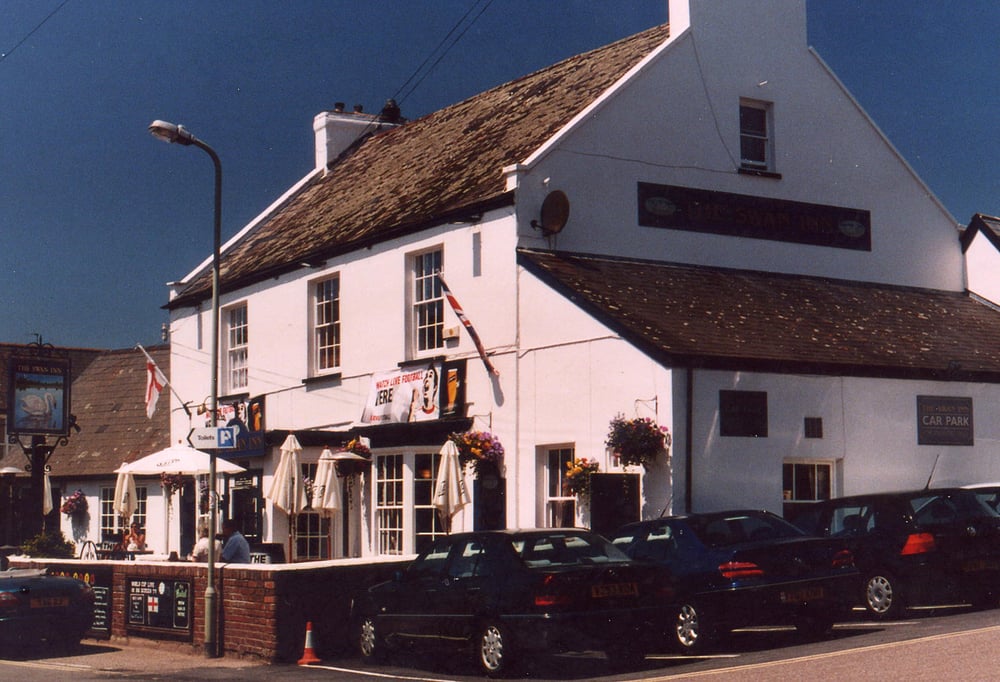SWAN INN - Updated May 2024 - Exmouth, Devon, United Kingdom - Pubs ...