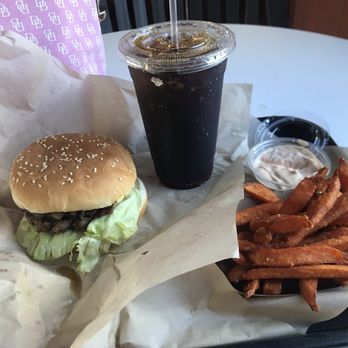 BIG D BURGERS - Updated December 2024 - 132 Photos & 206 Reviews - 1005 ...