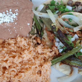 LOVELY EATERY - Updated August 2025 - 15 Photos & 17 Reviews - 1009 E ...