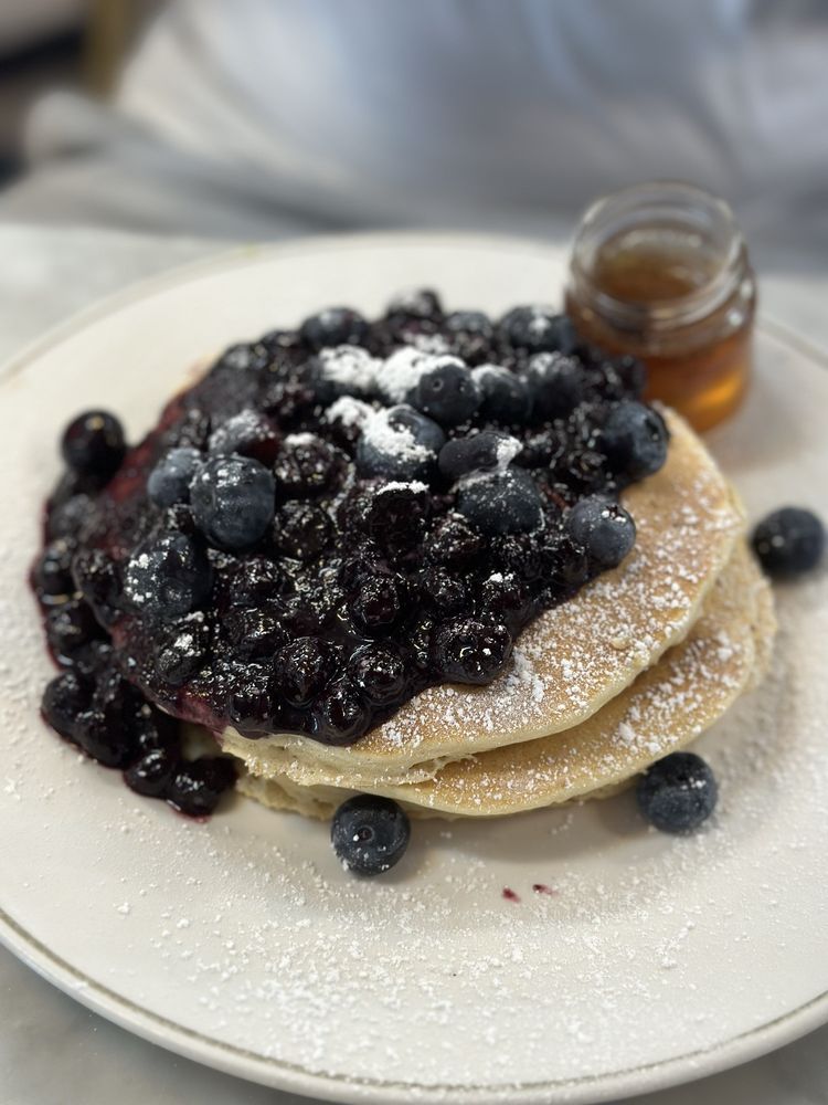 FIORE - Updated August 2024 - 50 Photos & 25 Reviews - 228 SE 1st St ...