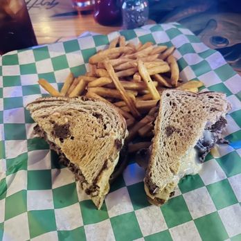 SALTY SHAMROCK - Updated 05/2025 - 113 Photos & 184 Reviews - 6186 N US ...