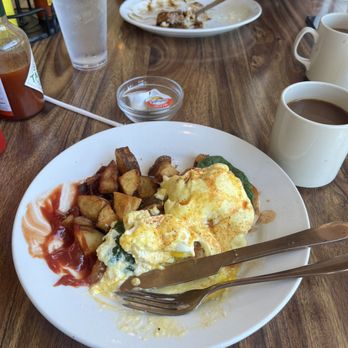 PUKALANI CLUB HOUSE RESTAURANT & BAKERY - Updated December 2025 - 203 ...