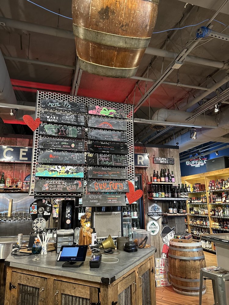 LIGHTHOUSE CANTON - 43 Photos & 77 Reviews - 2701 Lighthouse Pt E, Baltimore, Maryland - Beer ...