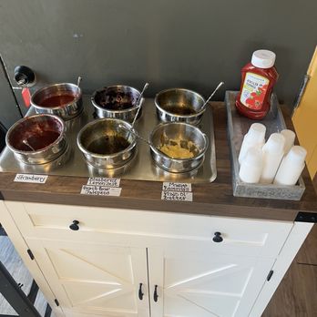 ATOMIC BISCUIT - Updated July 2025 - 98 Photos & 62 Reviews - 401 E ...