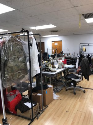 MINH ALTERATIONS - Updated June 2024 - 32 Photos & 56 Reviews - 2412 ...