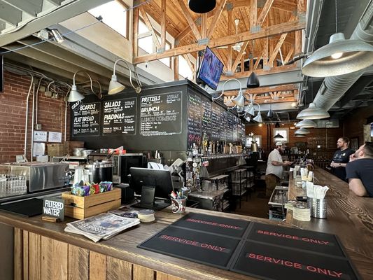 CRAFT TASTING ROOM AND GROWLER SHOP - Updated December 2025 - 349 ...