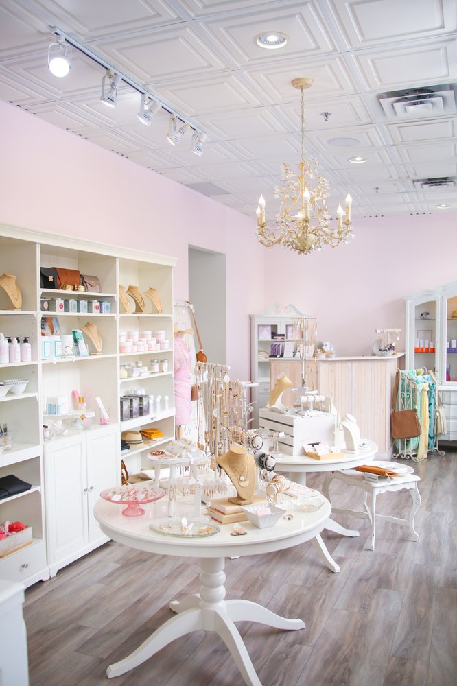 FRILLY LILLY - Updated July 2024 - 20 Photos & 19 Reviews - 420 - 11 ...