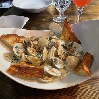 D’ RAILED - Updated August 2025 - 181 Photos & 147 Reviews - 468 N ...